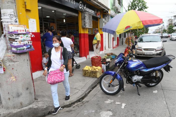 Sauces 6 recupera sus veredas, pero el barrio demanda que los ...