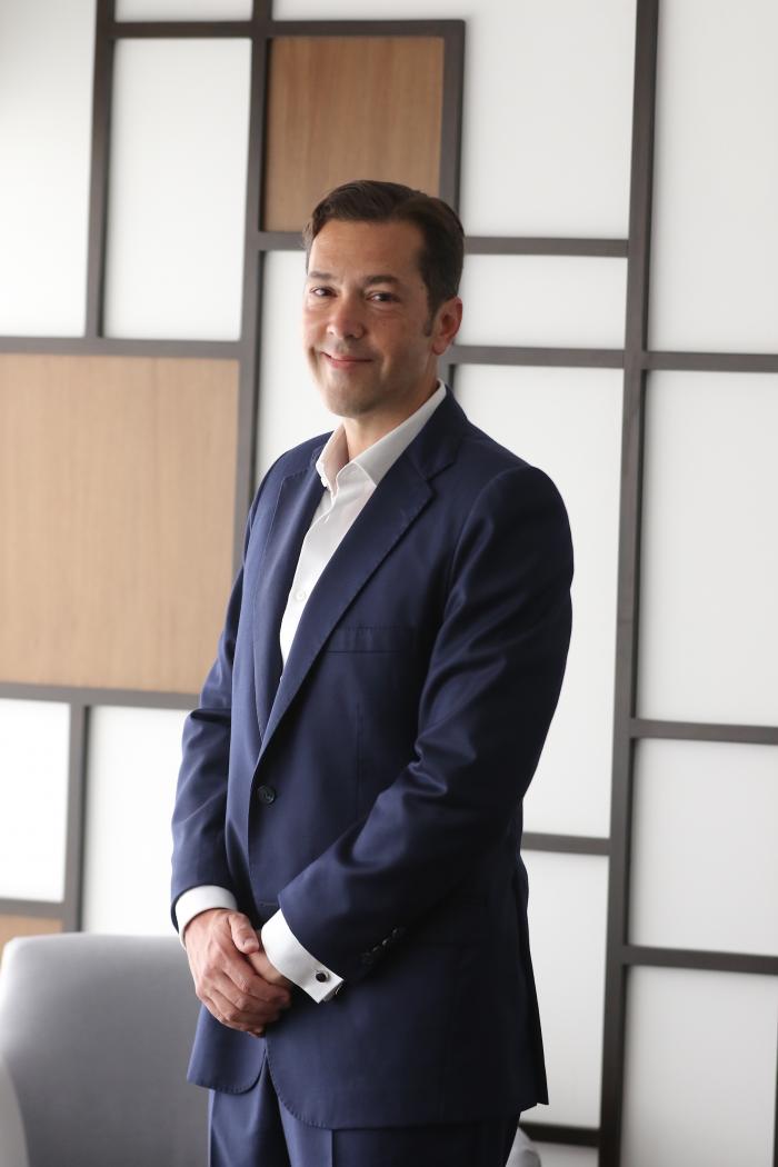 José Alvear Campodónico: "No soy de correas ni 'lazos', soy un libertario"