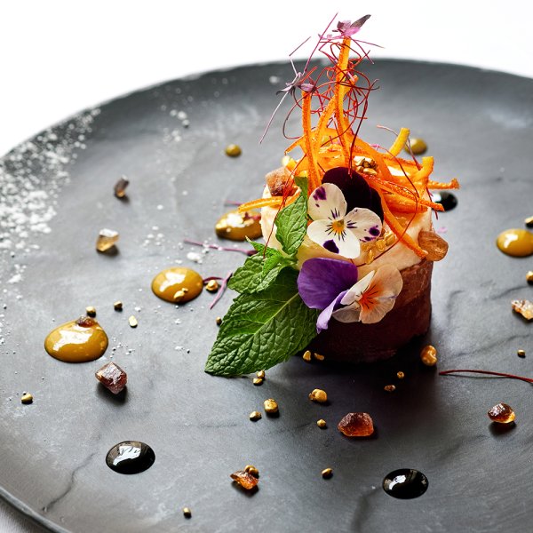 Tendencias 2023 en joyas, postres y series