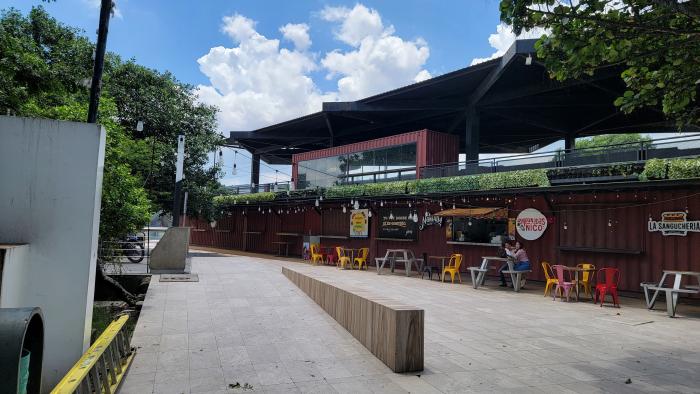 Guayaquil: las dos caras que tiene Plaza Guayarte