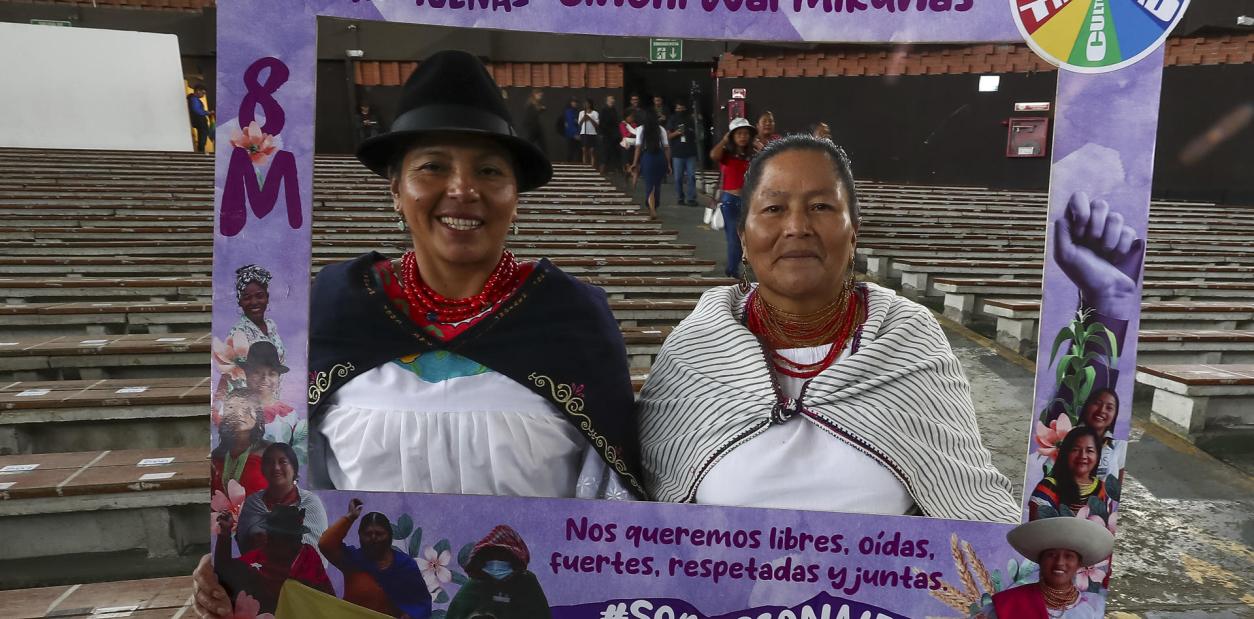 Quito: Mujeres indígenas en el 8M