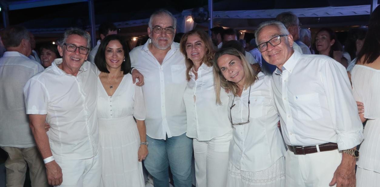 El Anexo del Tenis Club se viste de blanco