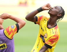 Zevallos renuncia a la confianza pública