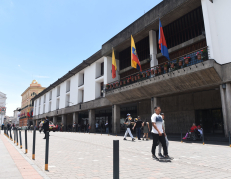 ¿Qué función cumple el Servicio Nacional de Aduanas de Ecuador?