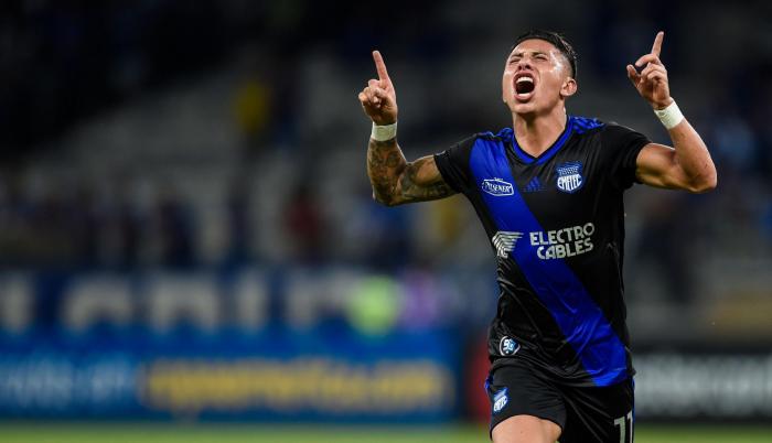 Rojas: “Por algo los ultimos tres tecnicos me han puesto a jugar”