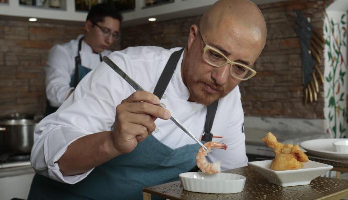 Carlos Gallardo: La bandera de la cocina ecuatoriana