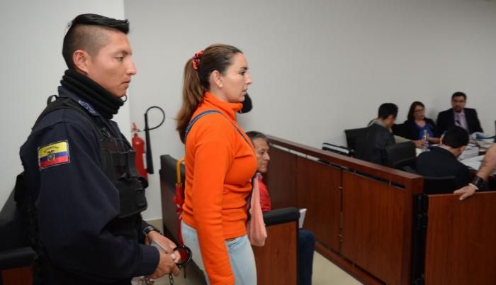 Fiscalia revoca dictamen abstentivo en contra de Maria Sol Larrea por ...