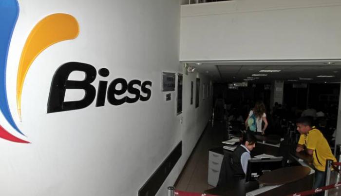 La subasta de joyas tiene su plataforma en el Biess