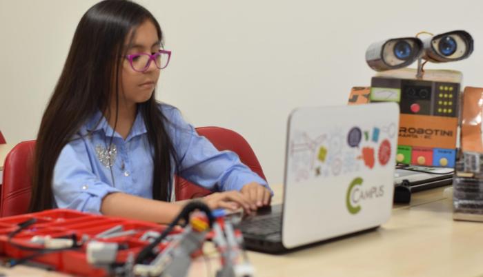 El secreto de una nina genio: e-learning