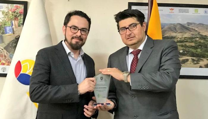 Invento ecuatoriano evitara que plasticos lleguen a Galapagos