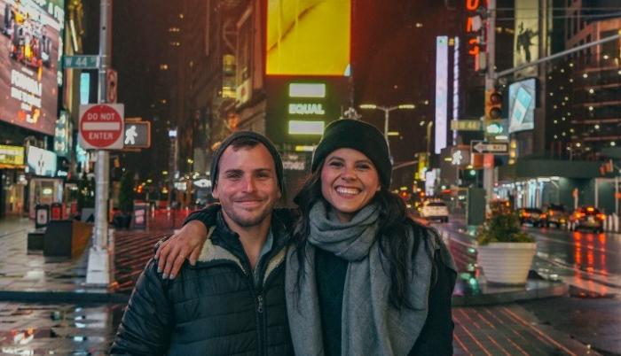 Luz Pinos, la ecuatoriana que brilla 24 horas en el Times Square