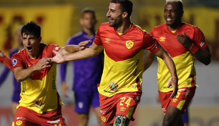 Aucas y Emelec, un duelo crucial para alcanzar la final de la liga de ...