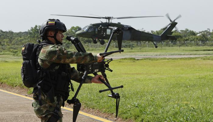 Militares en los bosques de Colombia