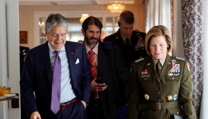 Lasso recibe a la comandante del Comando Sur de EE.UU., Laura Richardson