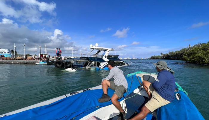 Los cabos por atar del Estado en el transporte marítimo de Galápagos
