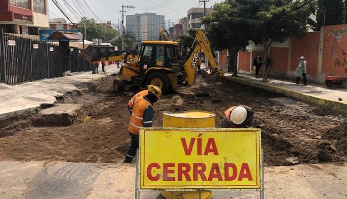 Estas son las vías que están cerradas por excavaciones y mantenimiento ...
