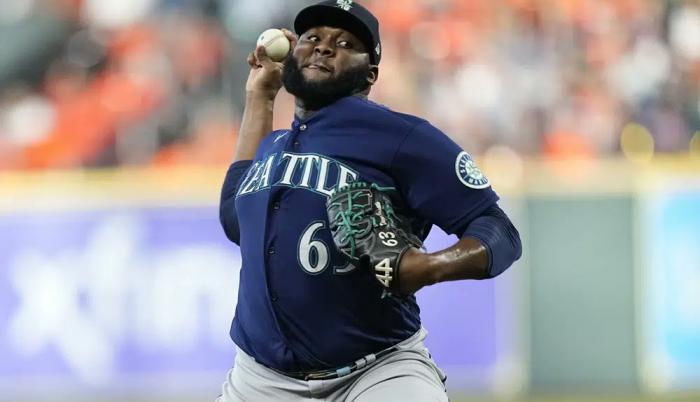 Marineros ganan caso de arbitraje salarial a Diego Castillo