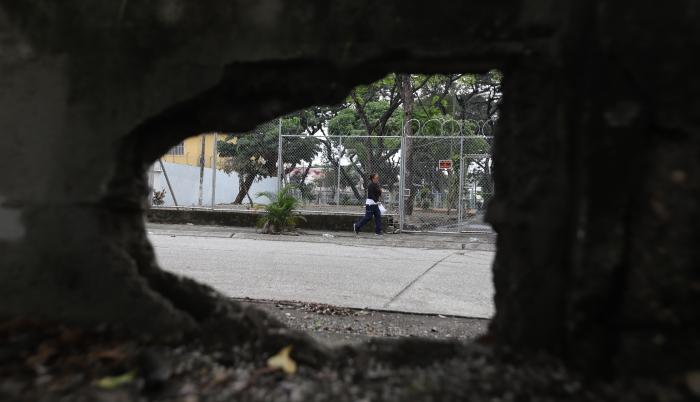Los males que enferman a los vecinos de La Garzota