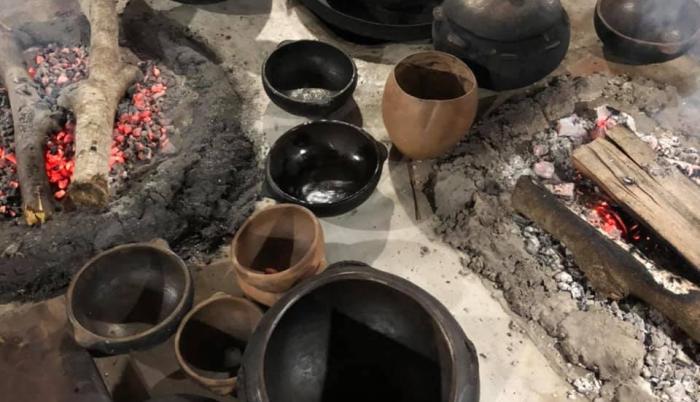 Una chef que emprende en el rescate del horno manabita