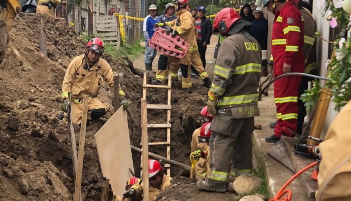 Trabajadores fallecen asfixiados por el derrumbe en una obra