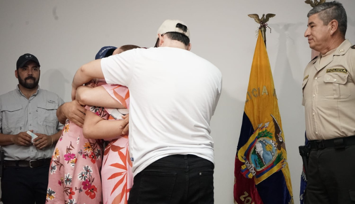 Angie Asang, quien fue secuestrada en Sauces 5, ya está con su familia