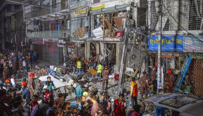 La explosión en un edificio de Bangladesh deja 15 fallecidos