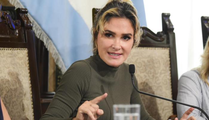 Viteri a Álvarez: "deje de ser ventrílocuo de los que saben menos que ...