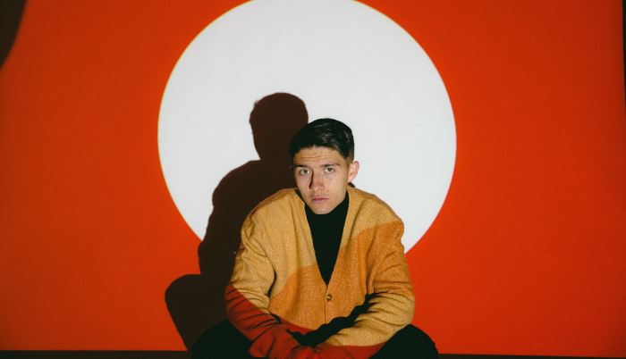 Álex Ponce se prepara para el estreno de 'Ser Humano' en el show de Camilo