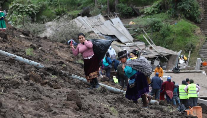 Alausí: suben a 27 los fallecidos por el alud, mientras la ayuda ...