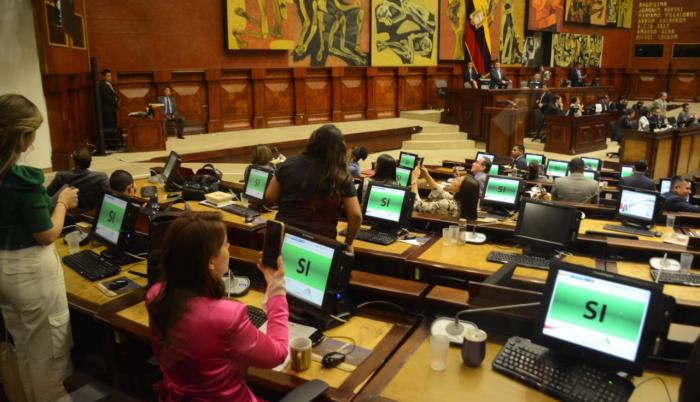 La Asamblea Nacional Decide Continuar Con El Juicio Político A