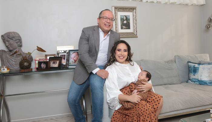 María del Carmen Bunea y Lenin Artieda: Madre novata y padre con ...
