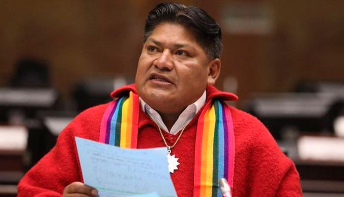 Peter Calo, de Pachakutik, renuncia a su curul en la Asamblea Nacional