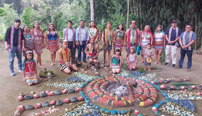 Proyectan un documental tsáchila