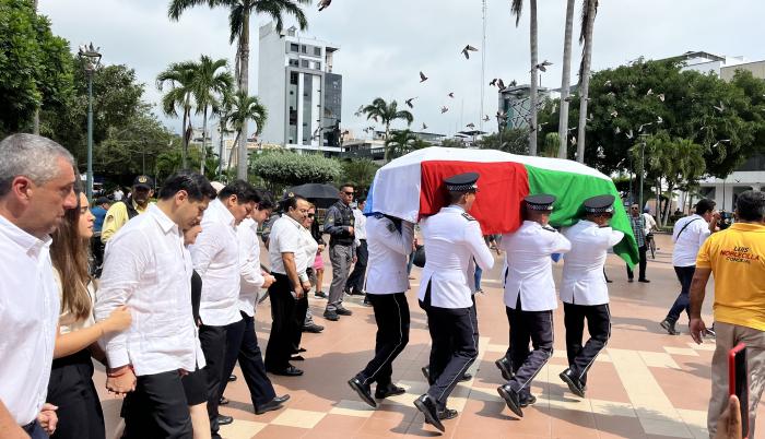 Machala de luto: Homenajes y reacciones por la muerte de Carlos Falquez ...