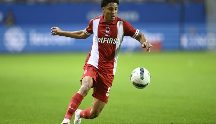 Anthony Valencia se mete a Champions League