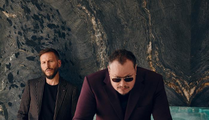 Sin Bandera defiende letras profundas, no como si fueran chats de WhatsApp