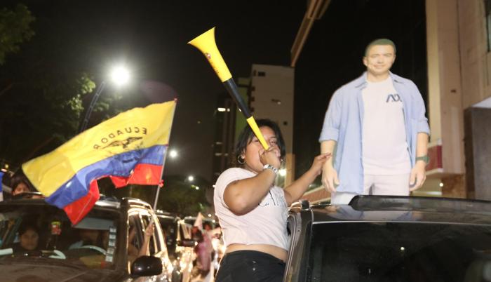 Ecuador elige a Noboa como su nuevo presidente y el correísmo encaja nueva derrota