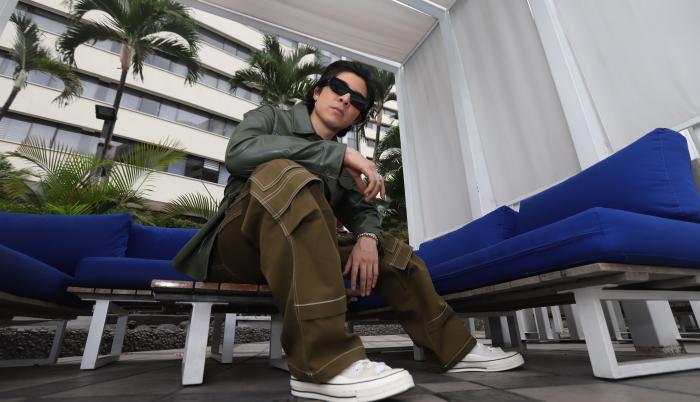 Ren Kai, su música une culturas