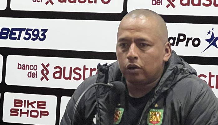 Jerson Stacio, dejó las canchas por un problema cardíaco, hoy tiene ...