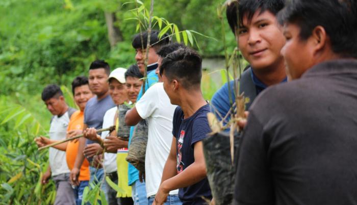 Los chachis: un pueblo que sobrevive ante la adversidad