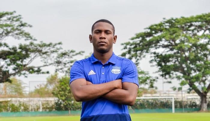 Angulo anunciado en The Strongest y Ayoví jugaría para a selección de Catar