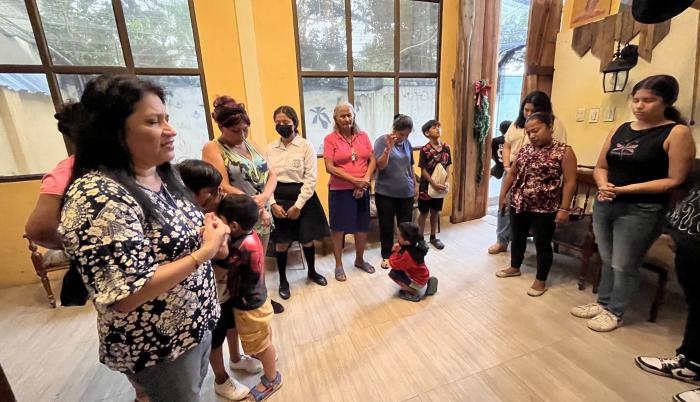 Patricia Castillo, un "ángel" y faro de esperanza en Chongón