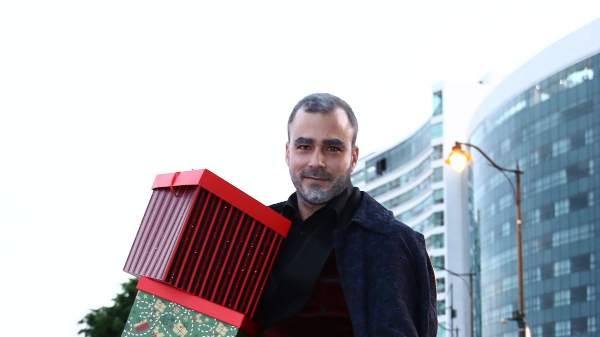 Mario Barone, el Papá Noel millennial: "Soy más dulce que el pan de pascua"