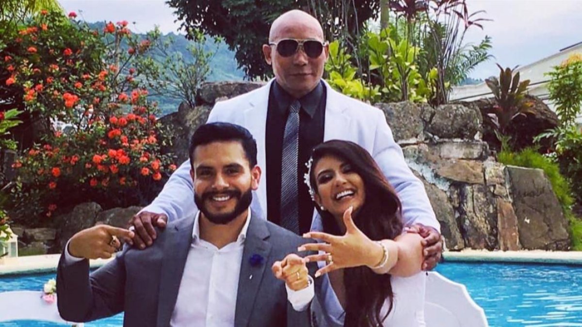 Dayanara Peralta y Jonathan Estrada no quisieron esperar más y se casaron