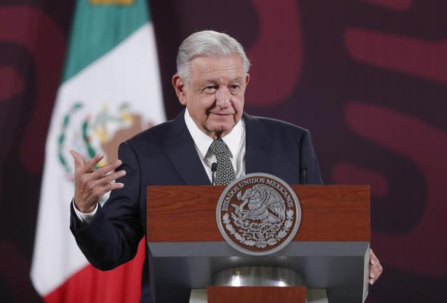 La diferencia entre ser tonto y hacerse el tonto