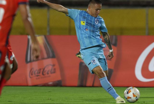 ¿Quién es Layan Loor y dónde juega el reemplazo de Pervis Estupiñán?