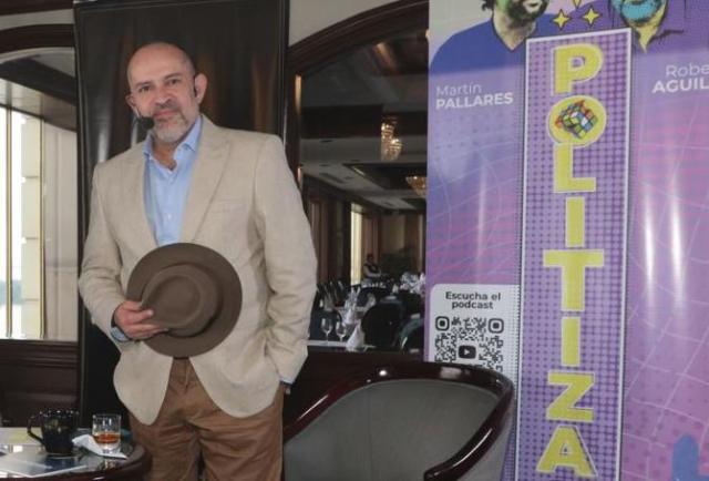 Politiza2: Roberto Aguilar y Martín Pallares graban el pódcast en vivo