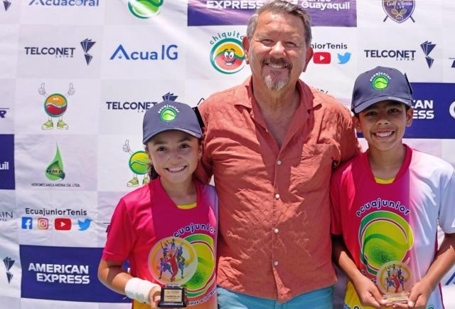Nicole Ordóñez, Enzo Ayala y Dilan Assan, campeones Ecuajunior de tenis