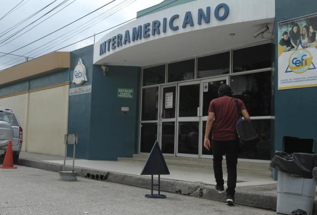 Indignacion y zozobra por el cierre del CEBI