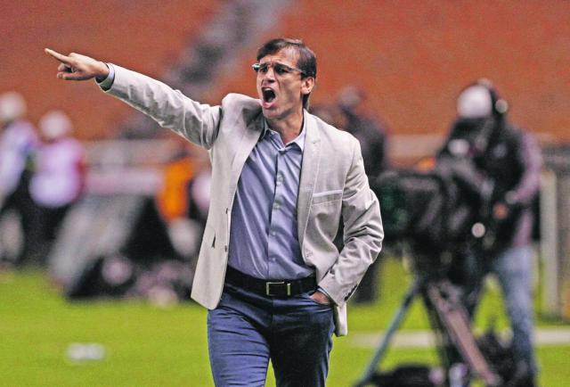 Bustos toma fuerza para dirigir a Barcelona